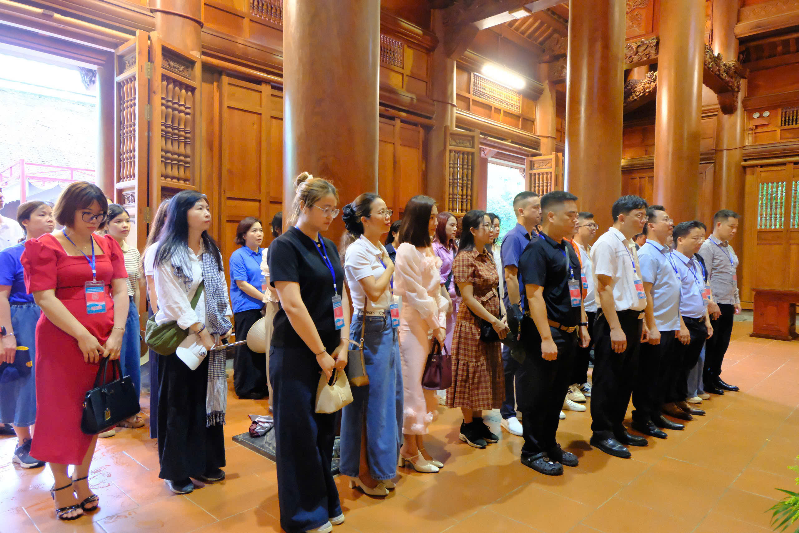 HUTC về quê Bác tri ân Chủ tịch Hồ Chí Minh